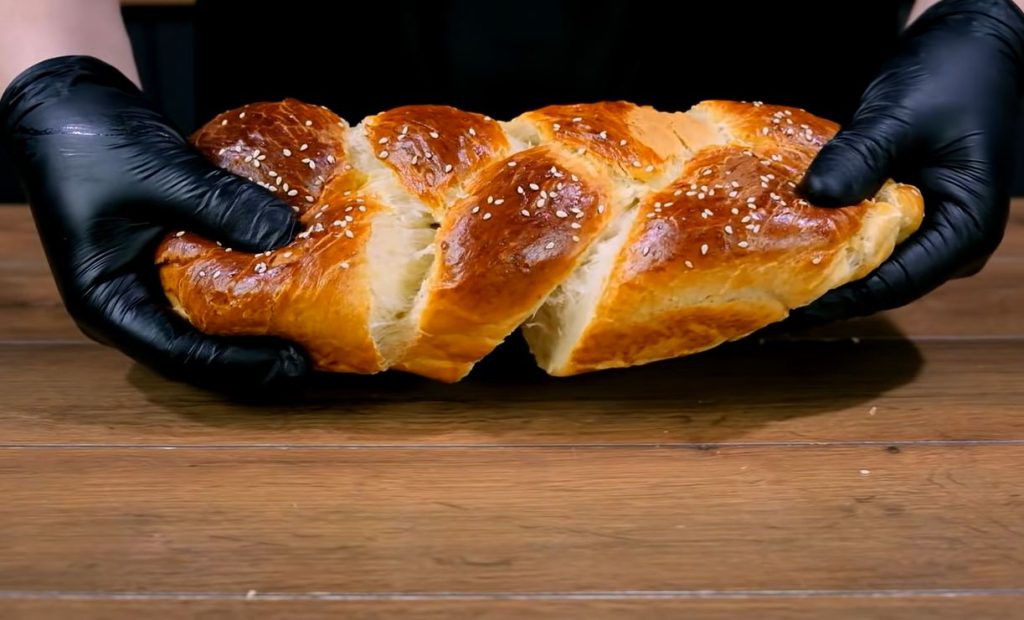 Πασχαλινά τσουρέκια με ίνες - Η απόλυτη συνταγή... - Dokari.gr