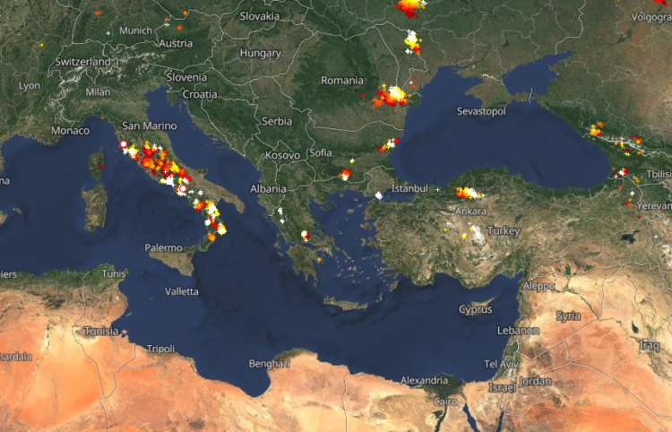 Λαίλαπα καταιγίδων Live: Πού εκδηλώνεται τώρα κεραυνική δραστηριότητα - Dokari.gr